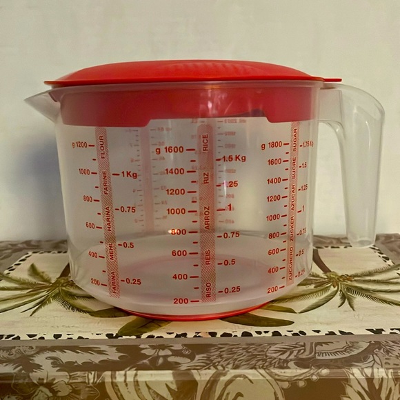Tupperware | Kitchen | 2 Qt8cups Tupperware Mix N Store | Poshmark